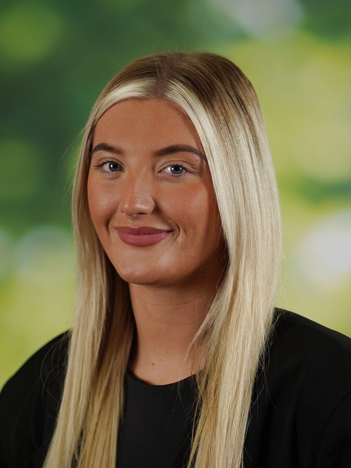 Megan Mckeown Portfolio Manager From Retties Glasgow Lettings Office