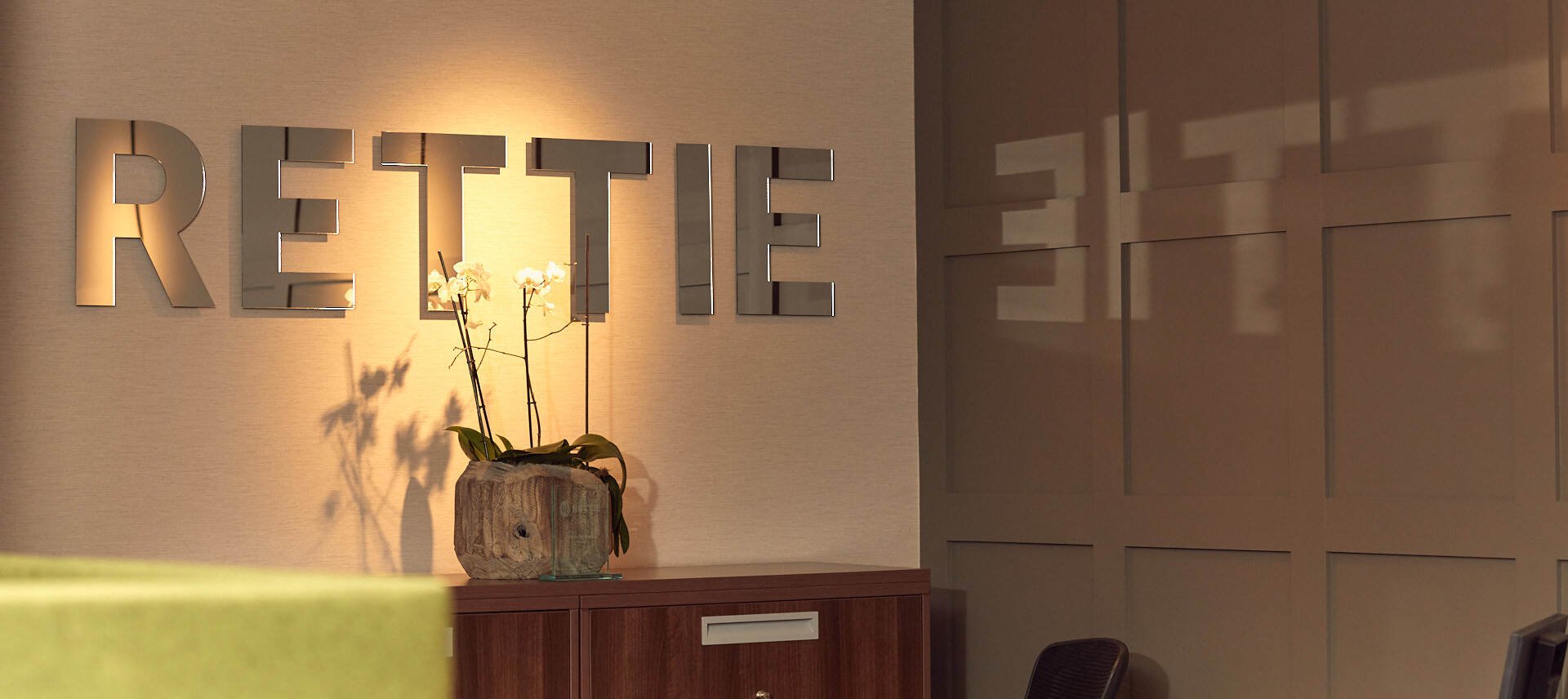 Spring into a New Agent | Blog | Rettie